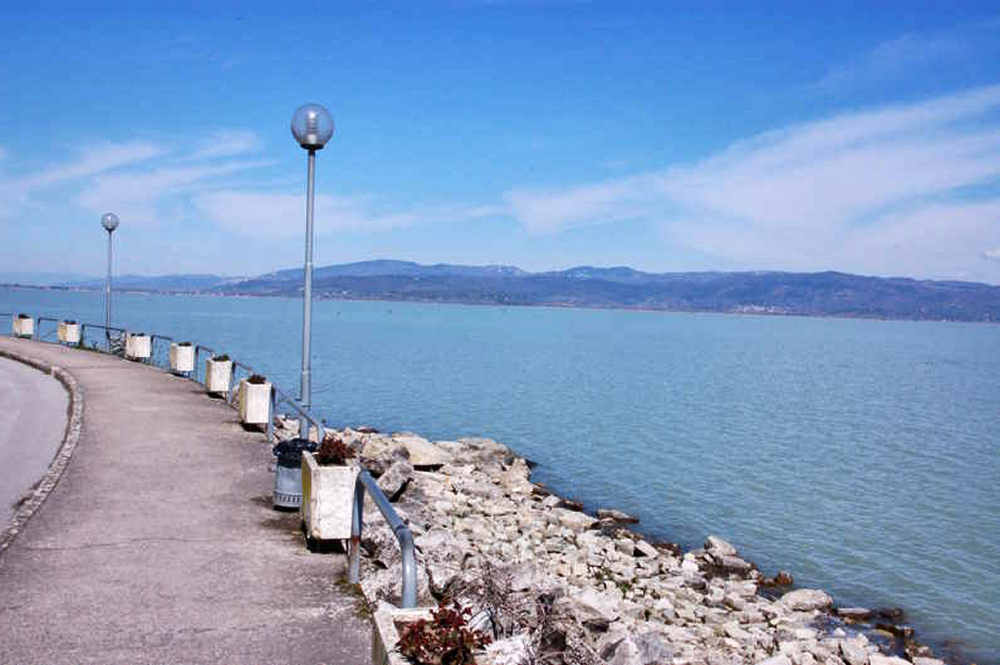 Il lungo lago di Castiglione del Lago